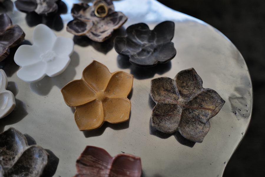 Fiore Buttercup Dish – Anastasio Home